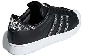 Adidas Superstar 'graffiti' Sneakers