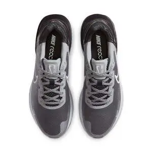 Nike Legend React 3 Sneakers - Black/grey