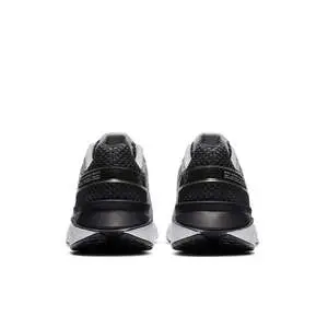 Nike Legend React 3 Sneakers - Black/grey