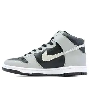 Nike Dunk High Le Sneakers - Default Color