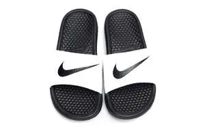 Nike Benassi Swoosh Slides - Black/white