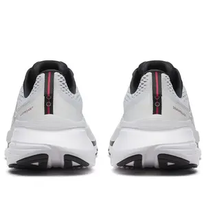 Saucony Guide 18 Athletic Sneakers - Cloud/black