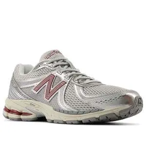 NEW BALANCE 860v2 Sneakers - Silver/red