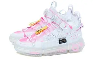 LI-NING Essence 2 Futuristic Sneakers
