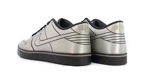 Nike Dunk Se 6.0 'delorean' Sneakers - Gray/gray