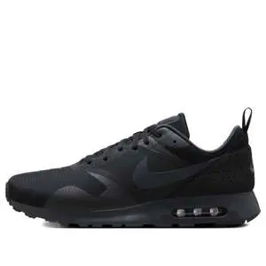 Nike Max Tavas Sneakers