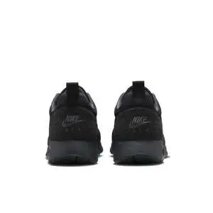 Nike Max Tavas Sneakers