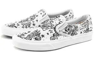 VANS Classic Slip-on 'u-color' Low Top Sneakers - White/black