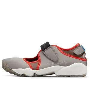 Nike Rift Split-toe Sneakers