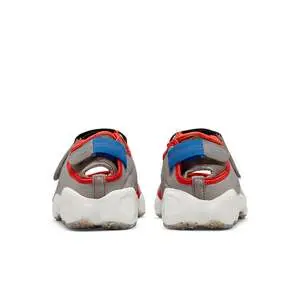 Nike Rift Split-toe Sneakers