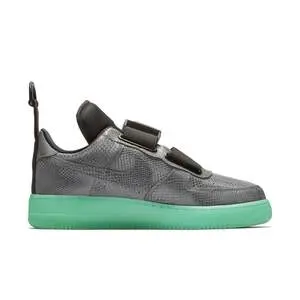 Nike Force 1 Utility Low Top Sneakers