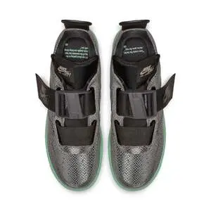Nike Force 1 Utility Low Top Sneakers