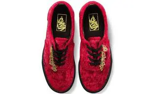 VANS Era Classics Low Top Sneakers