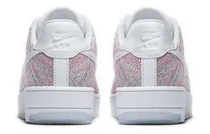 Nike Force 1 Flyknit Low Sneakers