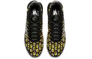 Nike Max Plus Qs "all Over Print" Low Top Sneakers - Black/white