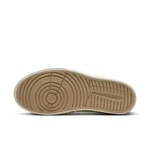 JORDAN Air Series Es Low Top Sneakers