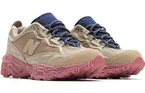 NEW BALANCE X Herschel Supply Co. 801 Sneakers - Red