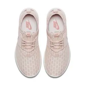 Nike Juvenate Low Top Sneakers - Pink/blue