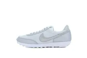 Nike Nike Daybreak Metallic Silver Sneakers Silver/gray