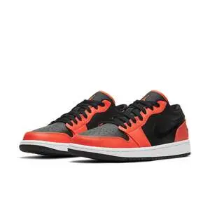 JORDAN 1 Low Se 'turf Orange - Black