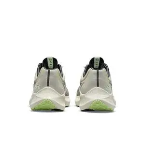 Nike Zoom Winflo Shield Sneakers