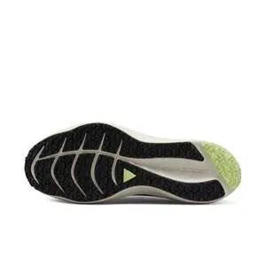Nike Zoom Winflo Shield Sneakers