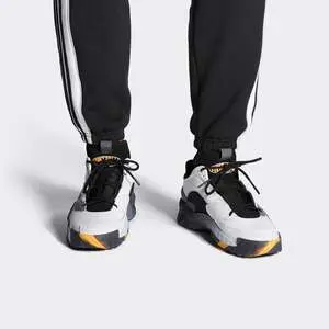 Adidas Streetball Sneakers