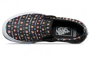 VANS Nintendo X Classic Slip-on 'zelda' Graphic Printed Sneakers - Black