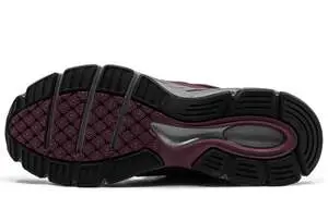 NEW BALANCE 990v4 Made In Usa Sneakers - Wine Red