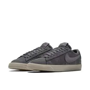Nike Zoom Blazer Low Sb Sneakers