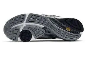 Nike Ghost Racer Sneakers - Grey