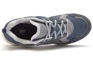 NEW BALANCE Shoes - /white/gray
