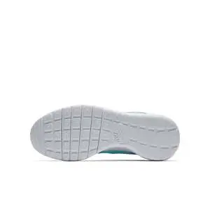 Nike Roshe One Print Sneakers