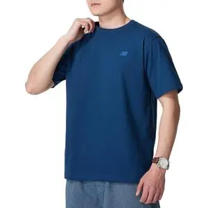 NEW BALANCE Graphic T-shirt