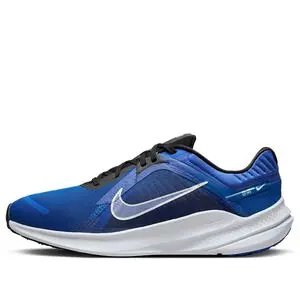 Nike Quest 5 Low Top Sneakers - Blue/white