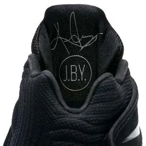 Nike Kyrie 2 "triple " High Top Sneakers - Black