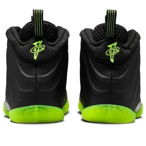Nike Foamposite One Sneakers