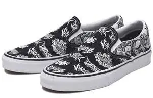 VANS Slip-on "forgotten Bones" Graphic Sneakers