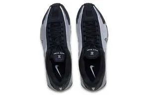 Nike Shox R4 Athletic Sneakers - Black/silver
