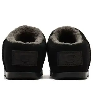 UGG Pumped Slides