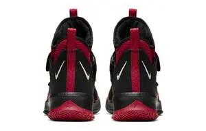 Nike Lebron Soldier 13 Sfg High Top Sneakers - Black/red