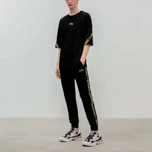 FILA Loose Short Sleeve Graphic T-shirt