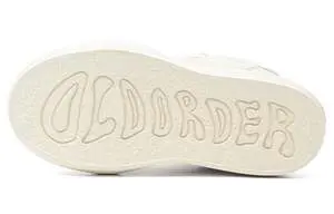OLD ORDER X Sanrio Hello Kitty Embellished Sneakers