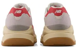 NEW BALANCE 57/40 Sneakers - Beige/red