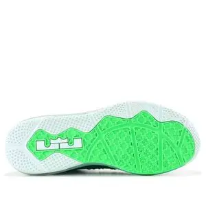 Nike Max Lebron Low Athletic Sneakers - Mintgreen