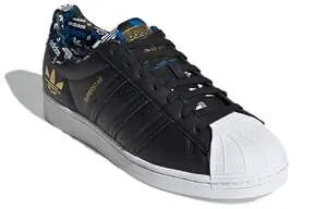 Adidas Superstar Sneakers