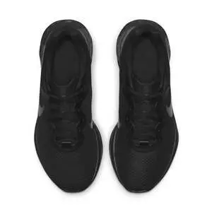 Nike Revolution 6 Extra Wide Sneakers