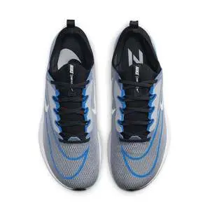Nike Zoom Fly 4