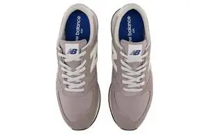 NEW BALANCE 420v2 Retro Athletic Sneakers - Grey