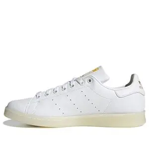 Adidas Disney X Superstar Mickey And Minnie Holding Hands Sneakers - White